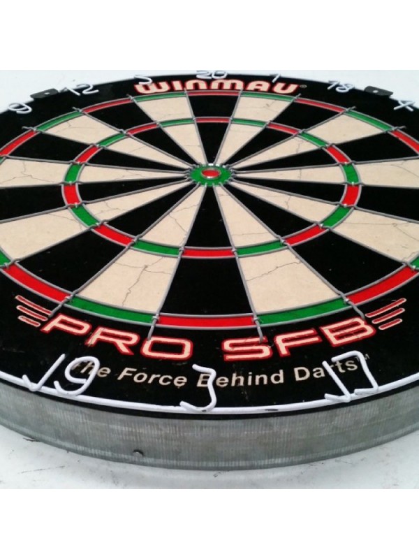 WINMAU PRO SFB DART BOARD